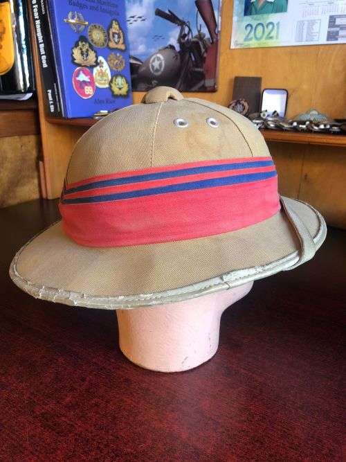 Headgear - RHODESIAN BSAP HELMET FOR DISTRICT COMMISIONER-LABELLED-SIZE ...