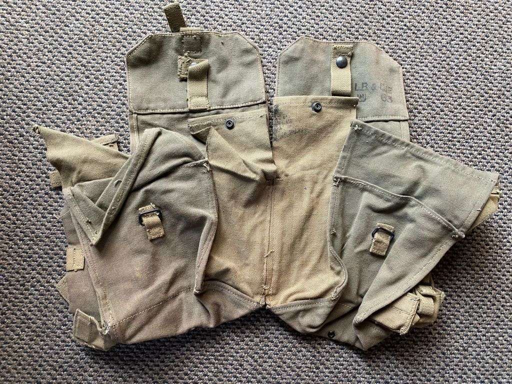 Kit - PATTERN 73 RHODESIA WEBBING-KIDNEY POUCHES-CLEARLY MARKED ON THE ...