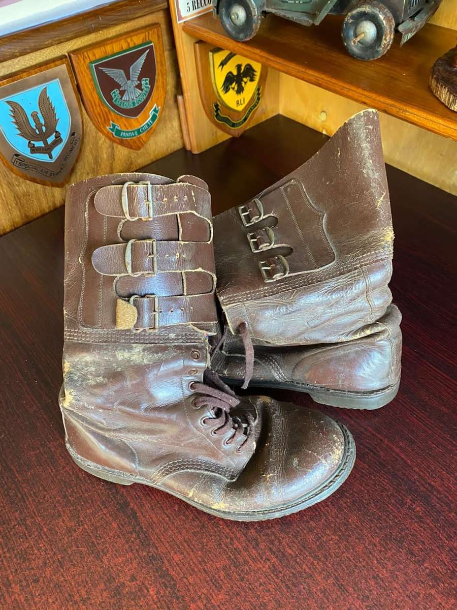 Uniforms - RHODESIAN MILITARY ISSUE,BOOTS -A SIZE 7-FAIRLY GOOD ...