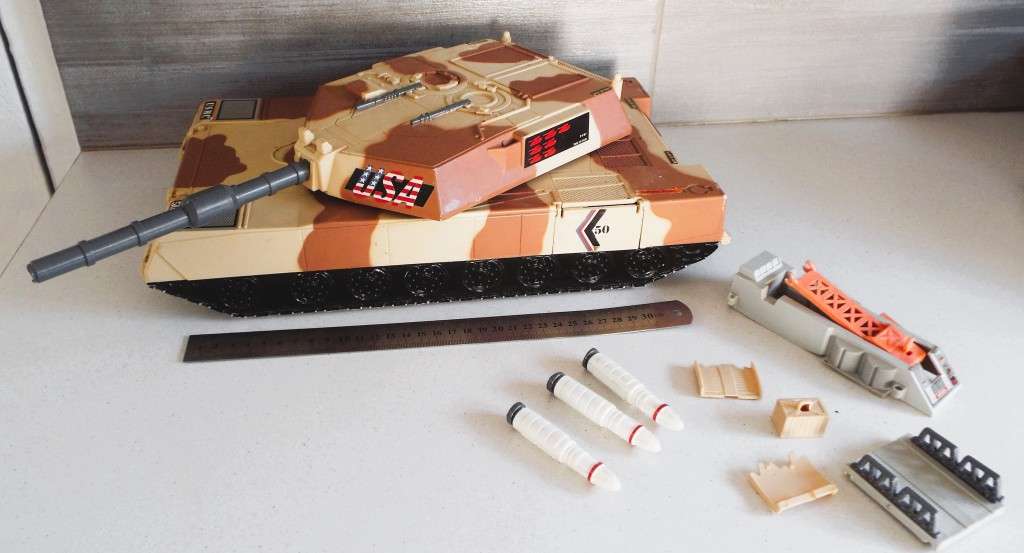 Vintage Toys - Micro Machines Battle Tank Military Battlezones Galoob ...
