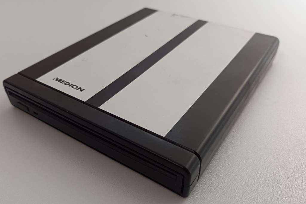 DVD Drives & Writers - Medion external USB DVD-ROM/CD-RW combo drive ...