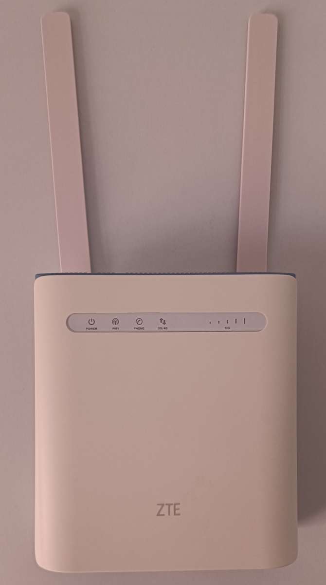 Wireless Routers - ZTE MF286C LTE 4G WiFi Router (takes SIM card) was ...