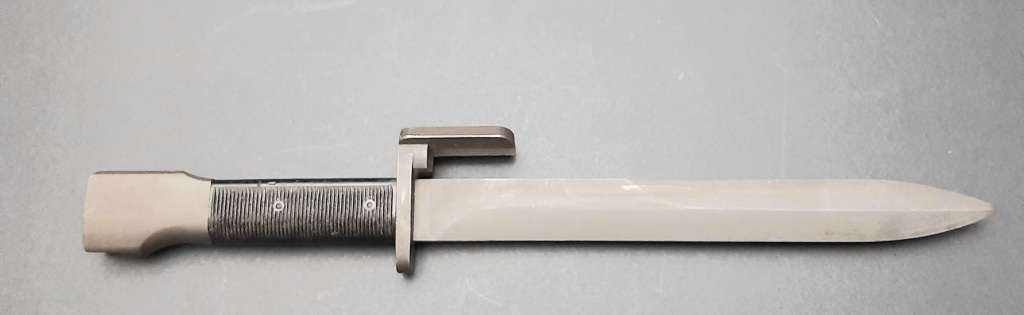 Bayonets - **Border War : 1960s SADF Type A FN FAL Bayonet w/out ...