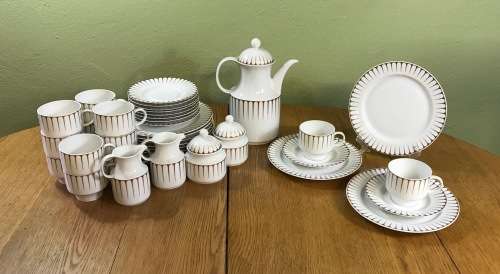 German Porcelain - KAISER GERMANY TEA SET 10 TRIOS TEA/COFFEE POT MILK ...