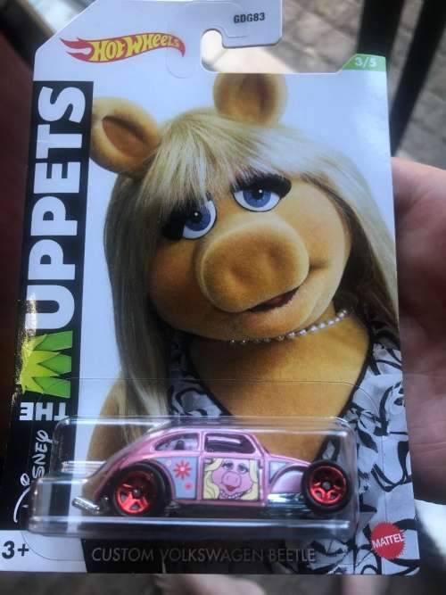 Collectable Cars - Hot Wheels Muppets Miss Piggy custom Volkswagen ...