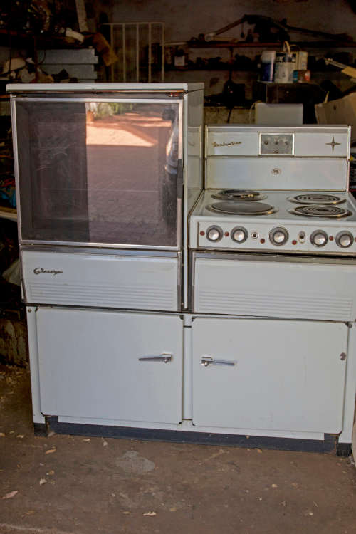 Appliances - VINTAGE FUCHSWARE STOVE AND OVEN was listed for R450.00 on ...