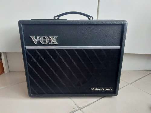 Guitar Amps - Vox VT20 plus Valvetronix Guitar Amp was listed for R2 ...