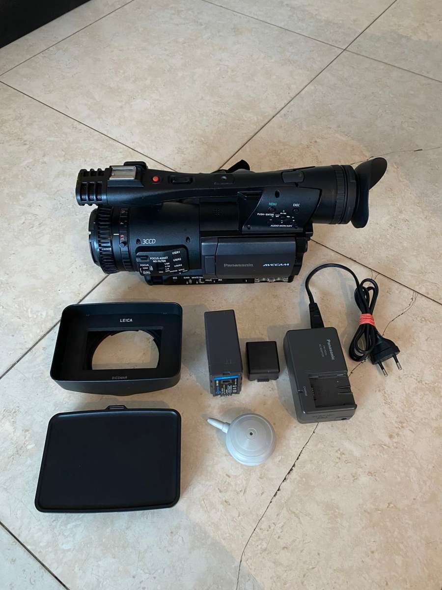 Camcorders - Panasonic hmc151e camera for sale in Cape Town (ID:616653319)