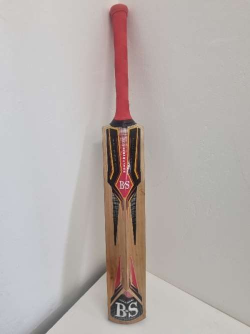 Bats - Bellingham & Smith Cricket Bat - B&S Fireball Bat was sold for ...