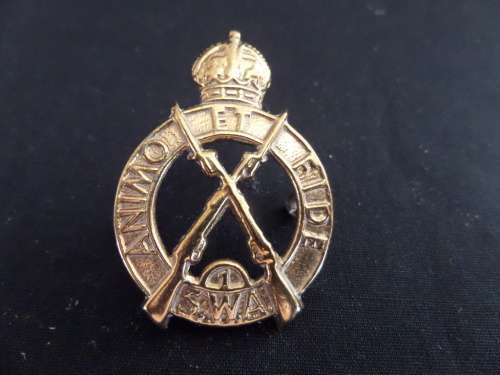 Other Badges & Insignia - South West Africa (Animo ET Fide) Cap Badge ...