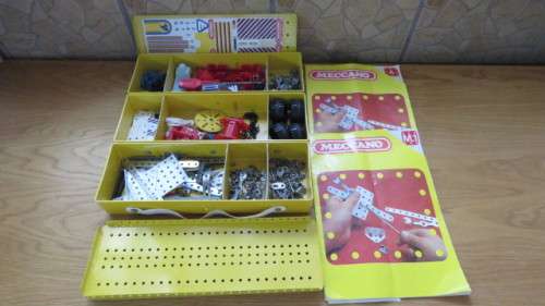 Other Antiques & Collectables - Two Vintage Meccano Sets (M1, A) With ...