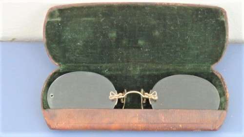Other Antiques & Collectables - Vintage 1930`s Hard Bridge Pince Nez ...