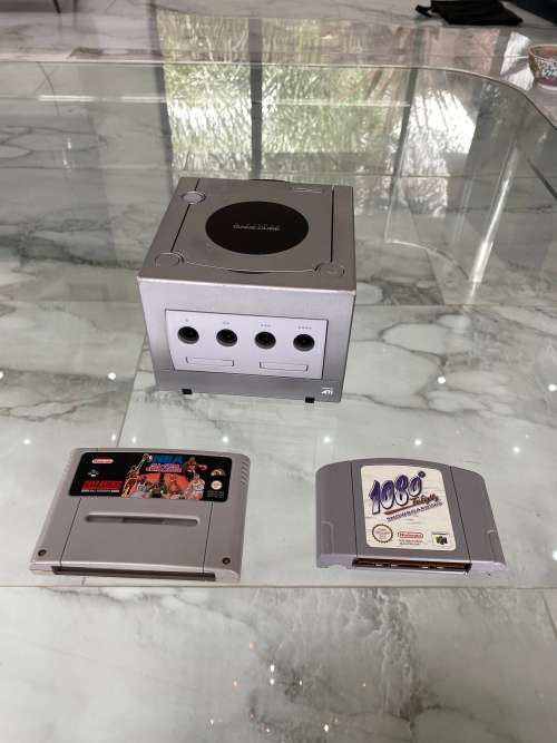 Other Antiques & Collectables - NINTENDO GAME CUBE NOT TESTED AND NES ...