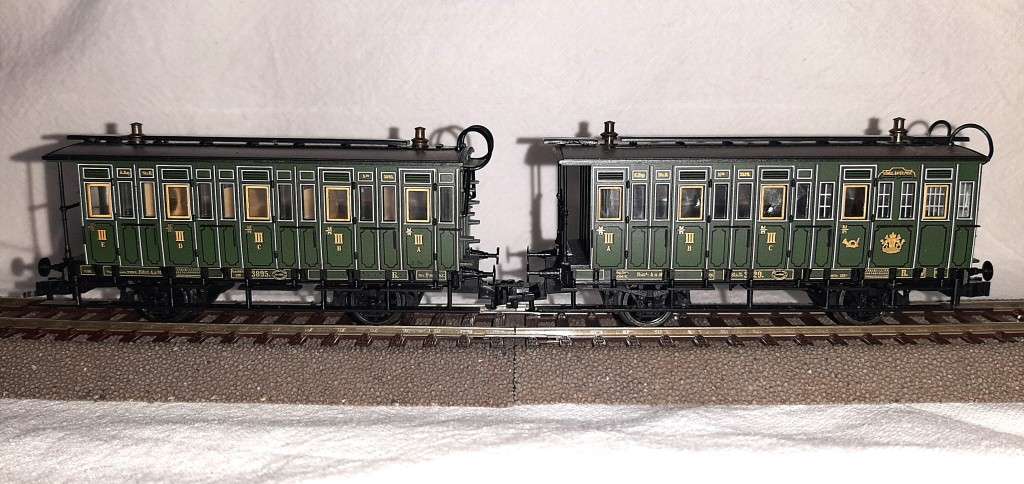 Train Sets - Trix hO, 2 passenger wagons, 1 with light, area I, from ...