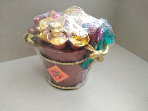 Feng Shui - Feng Shui - Wealth Pot - Bucket With Ingots And Gold Coins ...