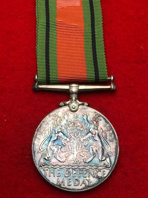 World War 2 - 018) WW2 SILVER CANADIAN DEFENSE MEDAL-SILVER MAPLE LEAF ...