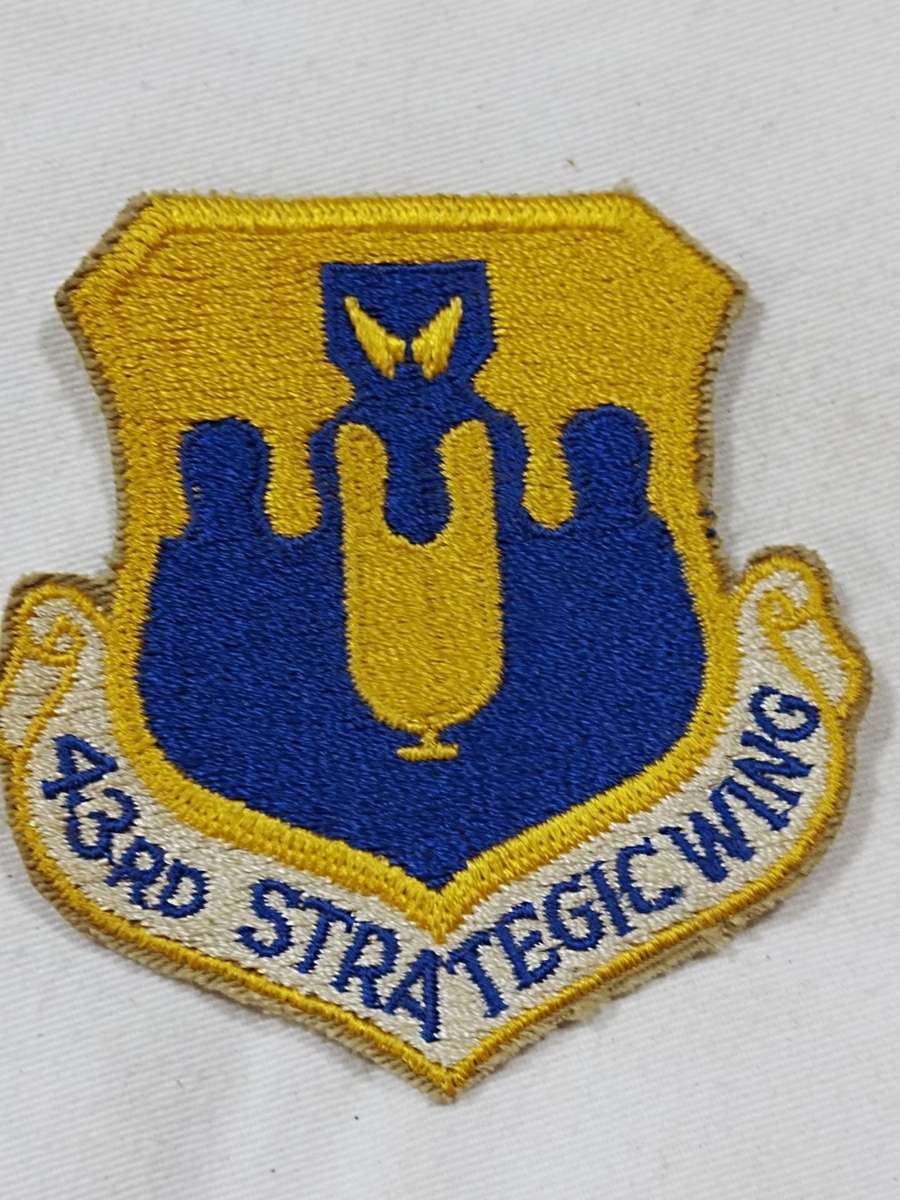 International Badges & Insignia - Emblems of the United States Air ...