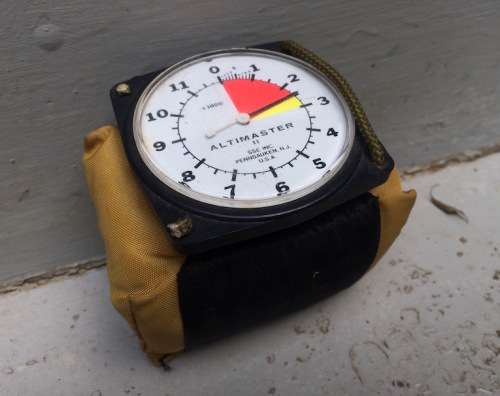 Kit - 1980s SADF era Recce used Alti-Master wrist mounted HALO ...