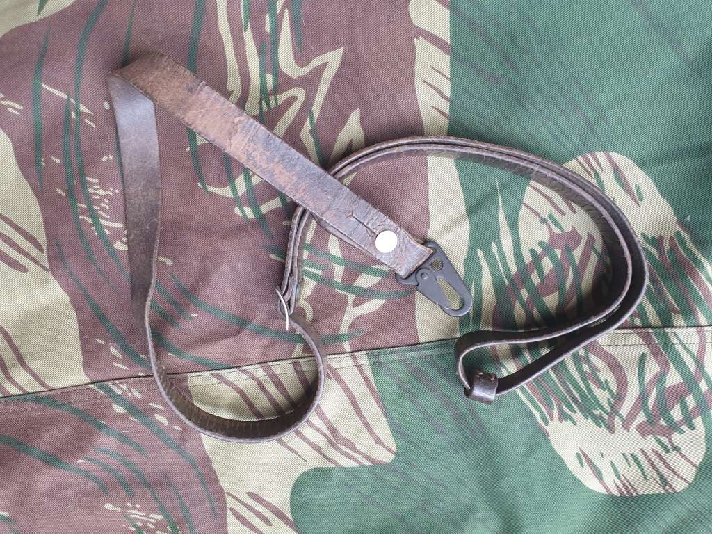 Kit - rare good used condition early type Portuguese issue G3 leather ...