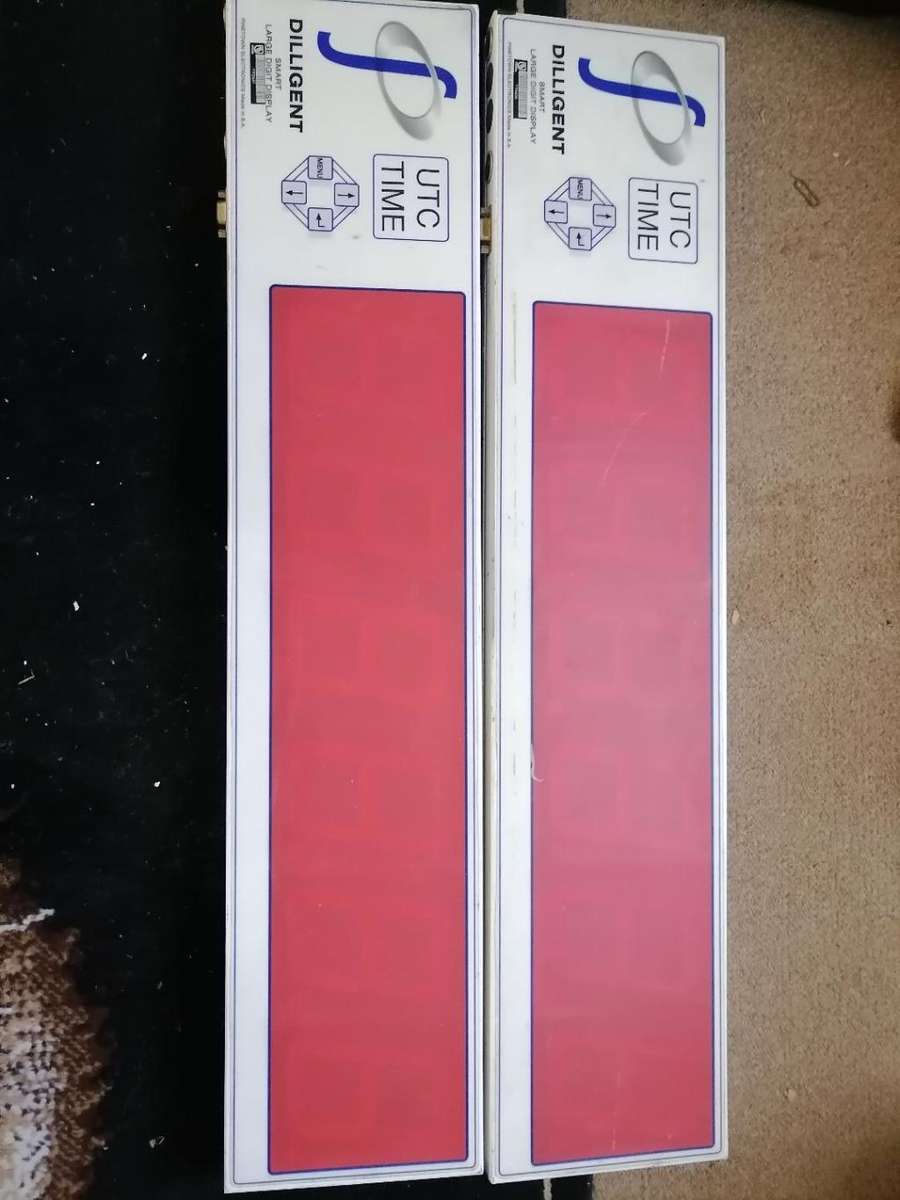 Signage - LOT OF 2 X DILLIGENT SMART LARGE DIGITAL DIPLAY SIGNS*ONE BID ...