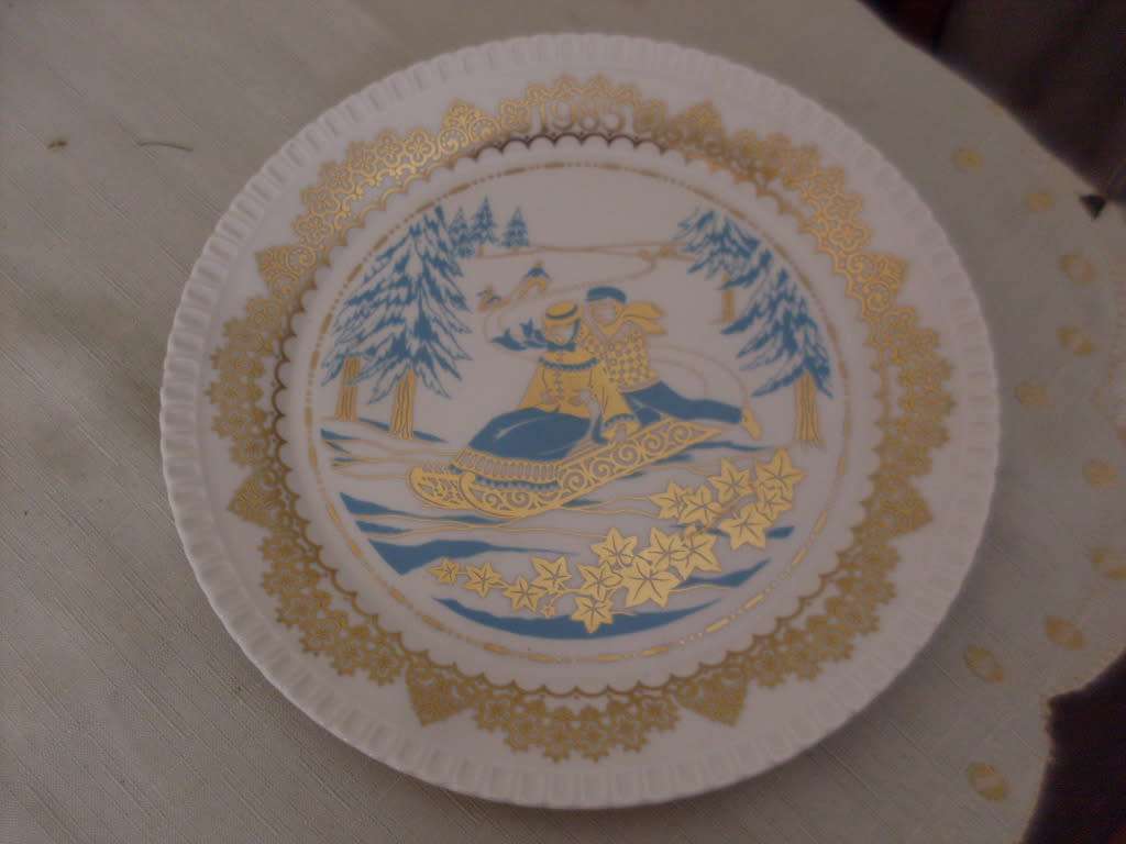 Other Antiques & Collectables - RARE SPODE CHRISTMAS PASTIMES GOLD ...