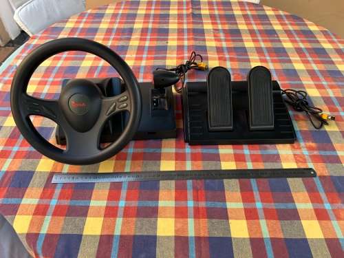 Racing Wheels & Seats - Genius Motor Racing steering wheel and pedal ...