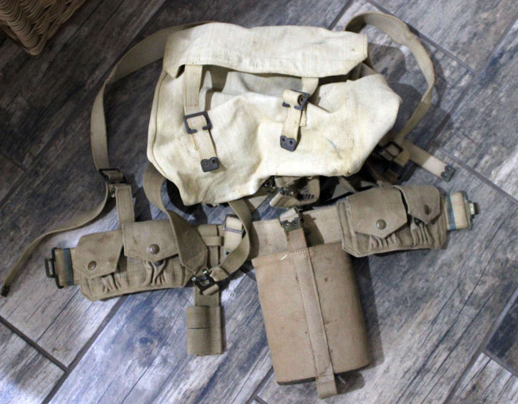 Kit - South African WW2 Webbing set was sold for R2,000.00 on 5 Mar at ...