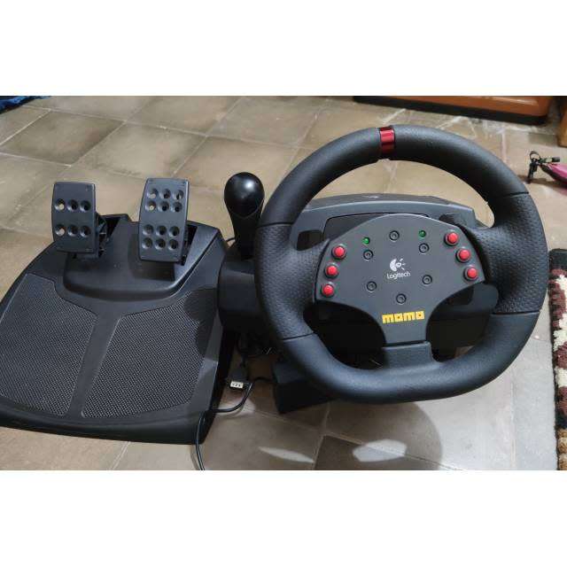 Racing Wheels & Seats - Logitech Momo Racing Wheel E-uh9 Force Feedback ...