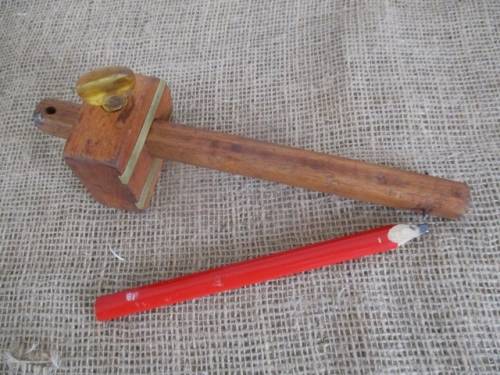 Measuring & Levelling - An Antique/Vintage Wooden Carpenter's ...