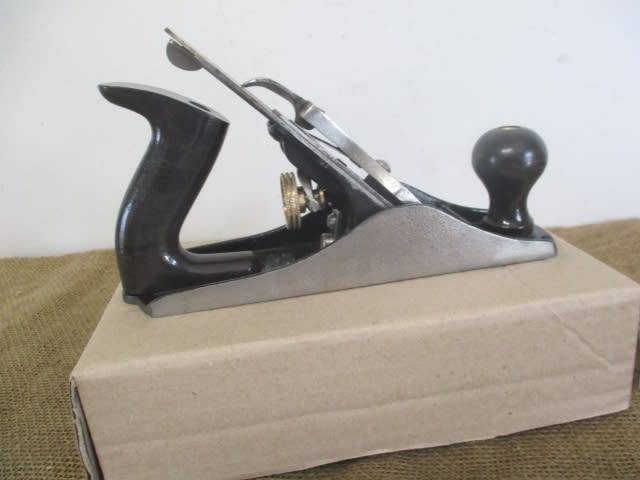 Tools - A Real Old Stalwart....This Neat Vintage Stanley Bailey No 4 ...