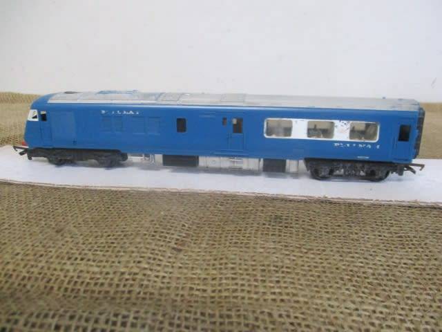 Rolling Stock - Vintage Tri-ang Blue Pullman Model Railway Powered ...