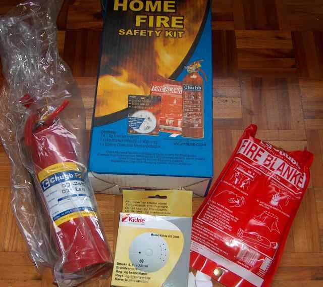 Other - Chubb Home fire safety kit - fire extinguisher, smoke & fire ...