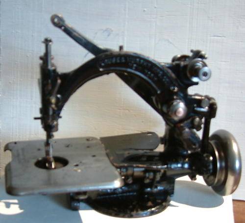 Sewing Machines & Overlockers - Kruse and Murphy sewing machine 1890 ...