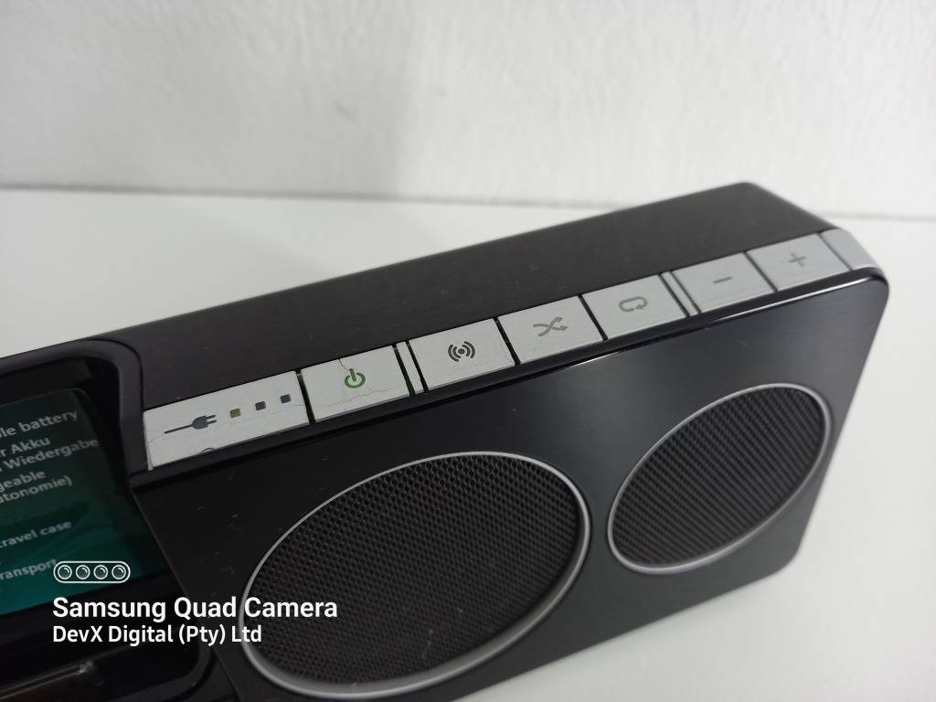 Docking Stations - Est Retail: R2294 | Logitech Pure-Fi Anywhere 2 ...