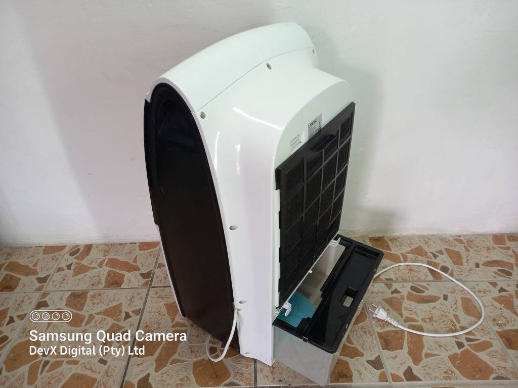 Other Electronics - Massive LOGIK 9L Air Cooler Unit + Ice Brick ...