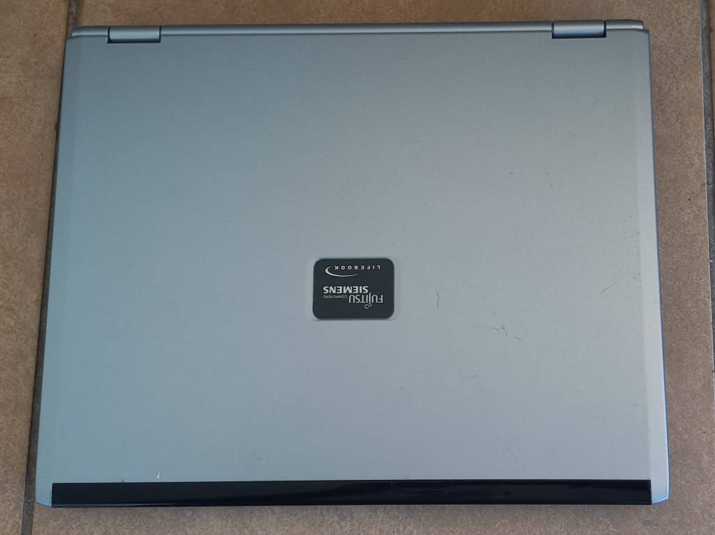 Laptops & Notebooks - Fujitsu Siemens Lifebook Windows XP Laptop was ...