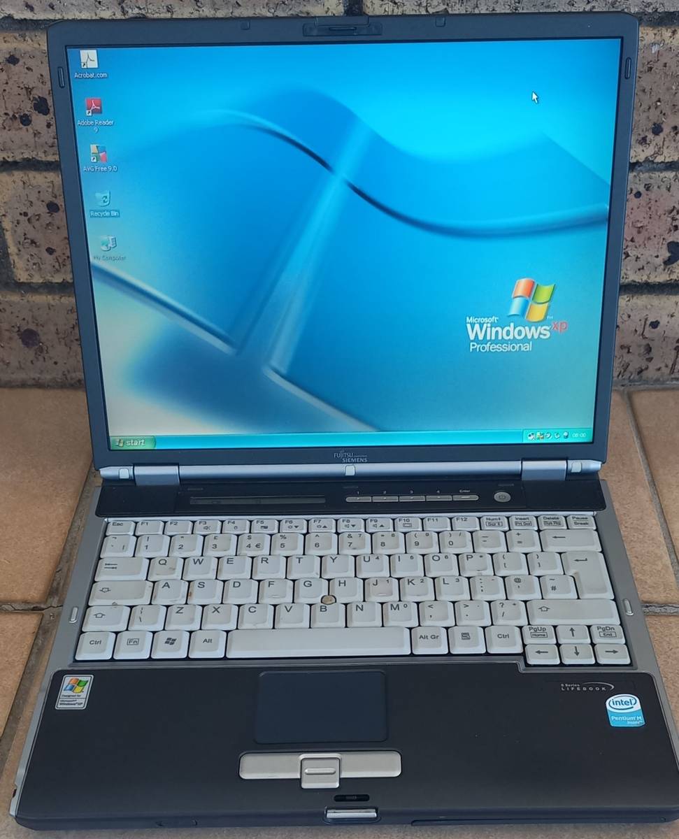 Laptops & Notebooks - Fujitsu Siemens Lifebook Windows XP Laptop was ...