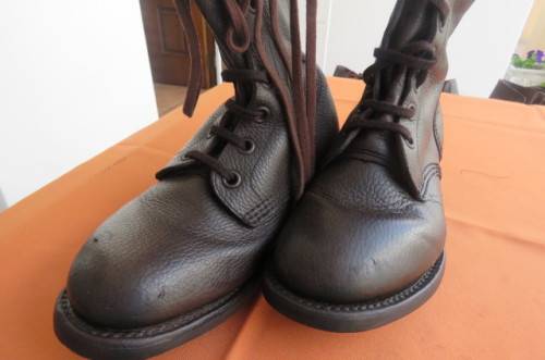 Uniforms - Pair of SADF brown genuine leather army boots in size 5.5 ...