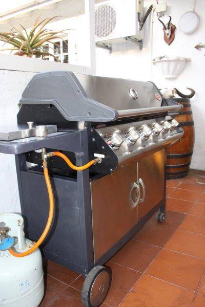 Gas Braais - AN AWESOME JETMASTER 6-BURNER PROFESSIONAL 6 SERIES BRAAI ...