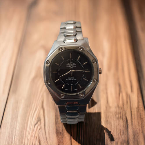 Men's Watches - Stunning Vintage Diamonda Aim black dial quartz gents ...