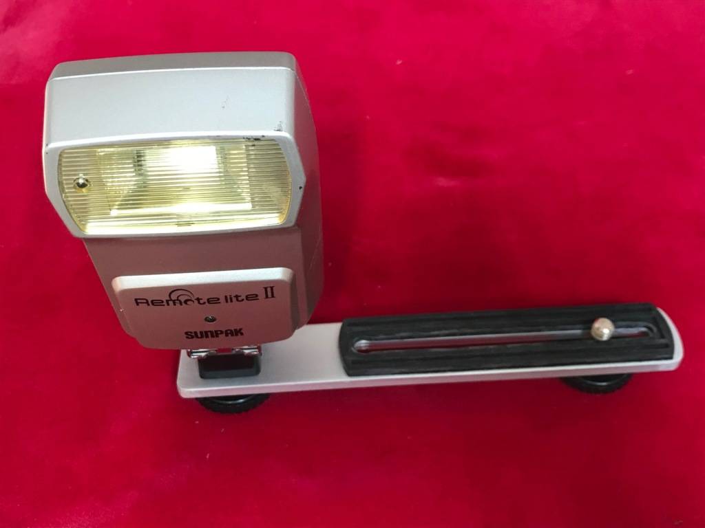 Flashes - Sunpak Remote light II Camera Flash with extra camera flash ...