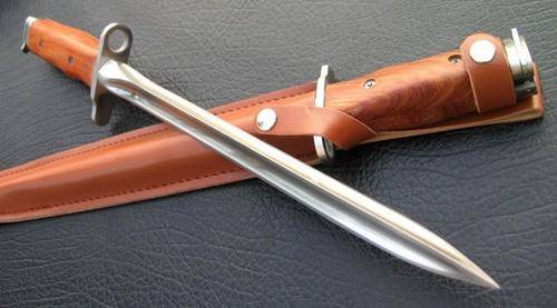 Bayonets - Triblade Bayonet was sold for R202.00 on 23 May at 22:16 by ...