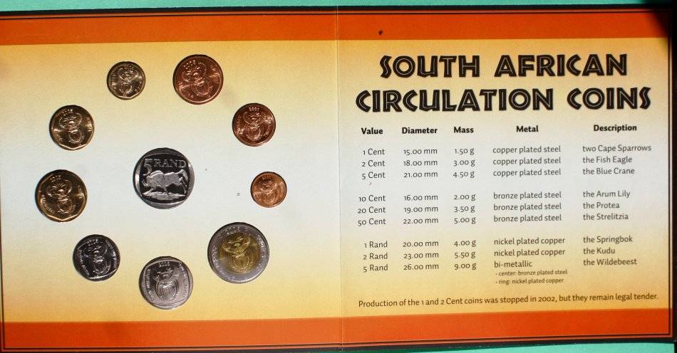 2000 R5 - NELSON MANDELA COMMEMORATIVE COIN SET WITH 2000 R5 'SMILEY FACE was sold for R275.00 ...