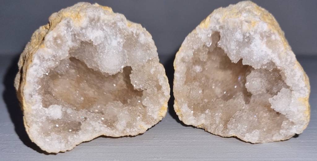 Crystals - Open Quartz Geode for sale in Cape Town (ID:612183818)