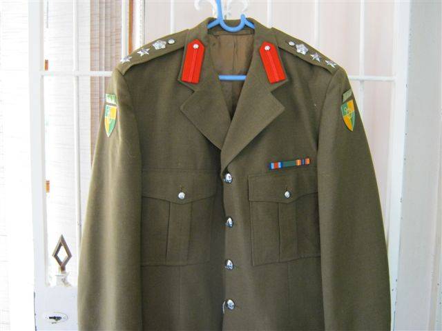 Uniforms - Colnel Sadf uniform was sold for R495.00 on 31 Oct at 17:31 ...