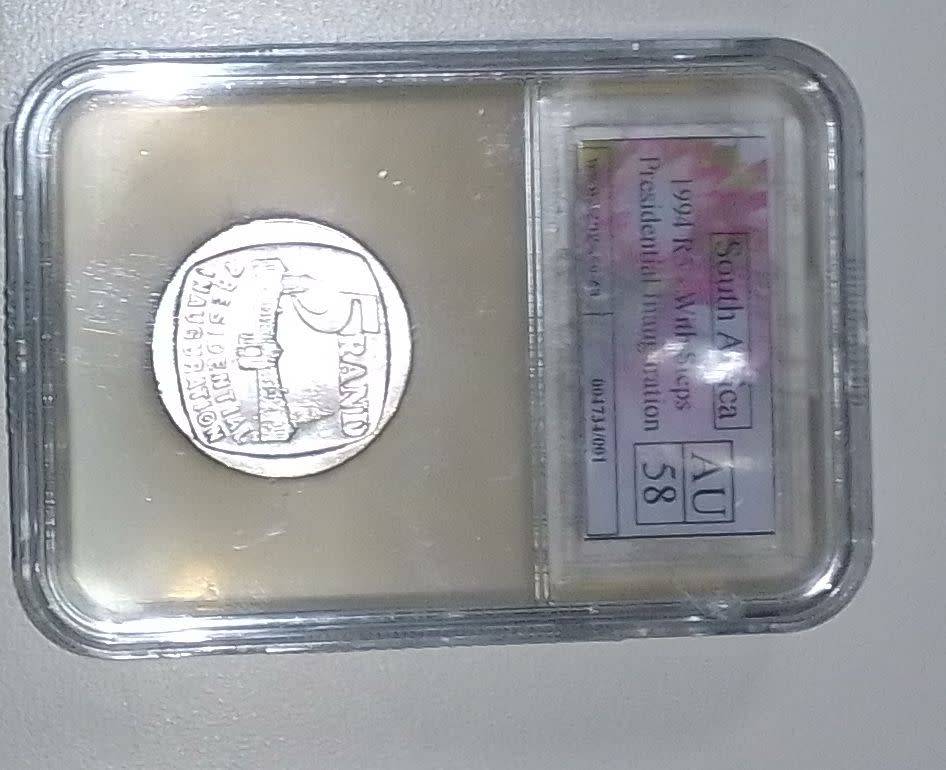 Inauguration R5 - 1994 R5 NELSON MANDELA INAUGURATION COIN WITH STEPS ...