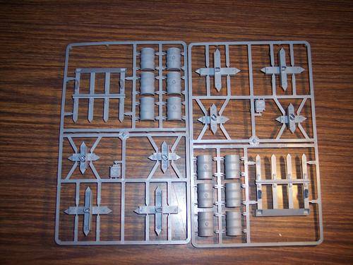 Other Models - warhammer 40K - obsticle and barrel sprue (2 sprues) was ...