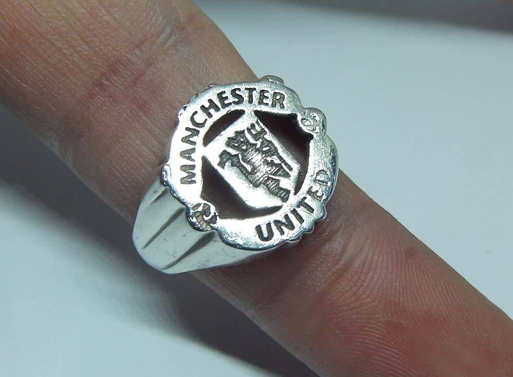 Rings - A TOTALLY COOL VINTAGE STERLING SILVER MANCHESTER UNITED ...