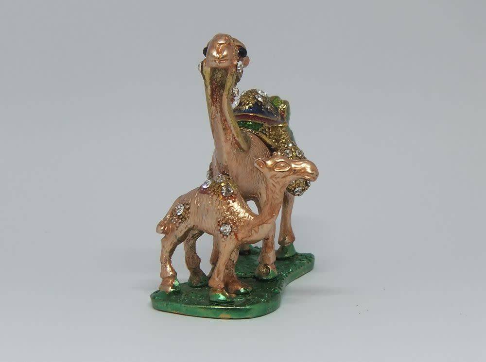 Metal - AN EYE CATCHING HEAVY SMALL METAL CAMEL `BOX` WITH ENAMEL ...