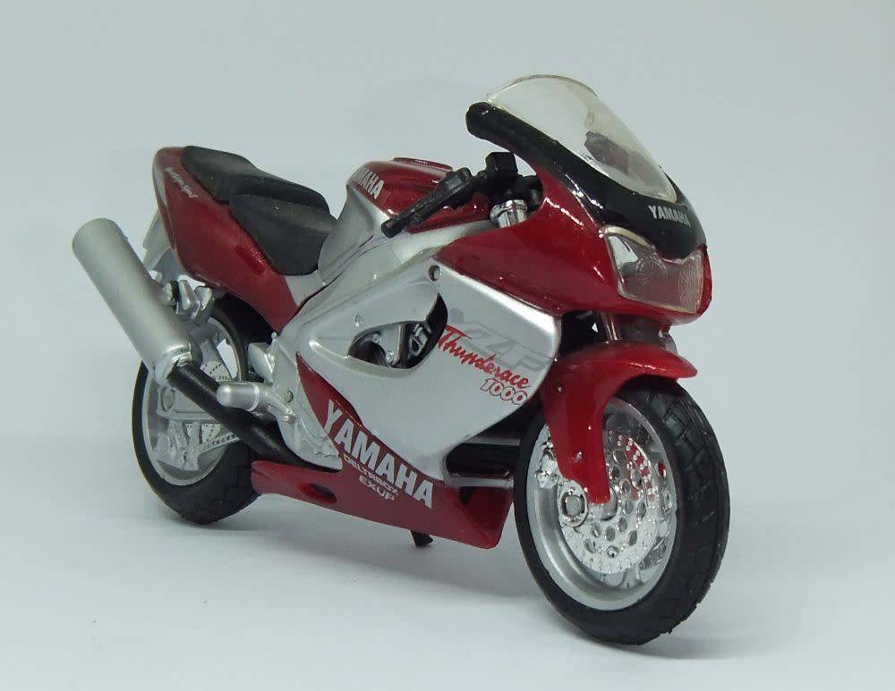 Road - A stunning detailed 1:24 scale die cast metal model of the ...